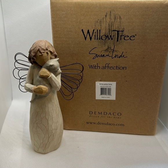 Willow Tree | Accents | Willow Tree 203 With Affection Angel Holding ...